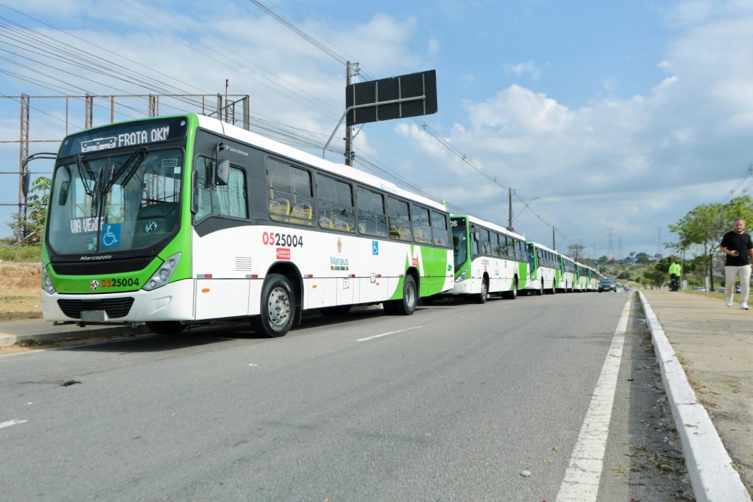 Manaus ganha 20 novos ônibus para reforçar transporte nas zonas Norte e ...